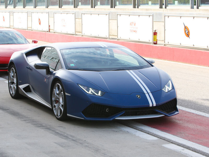 Guida Ferrari e Lamborghini in pista - Varano de’ Melegari - Emozione3