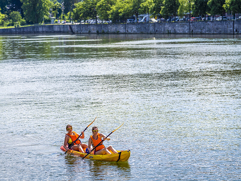 Sortie en paddle ou en kayak avec vin à Namur pour 6 - Bongo