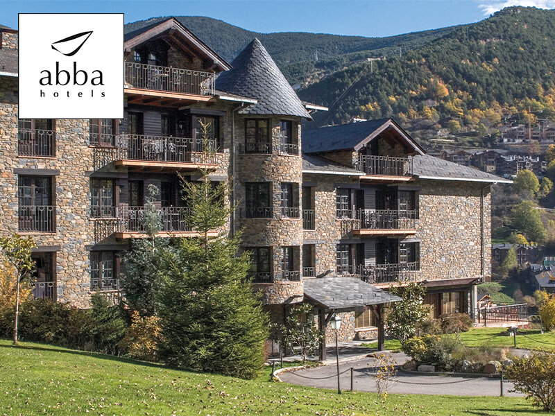 1 noche, desayuno y acceso a spa en Abba Xalet Suites Hotel 4* SUP ...